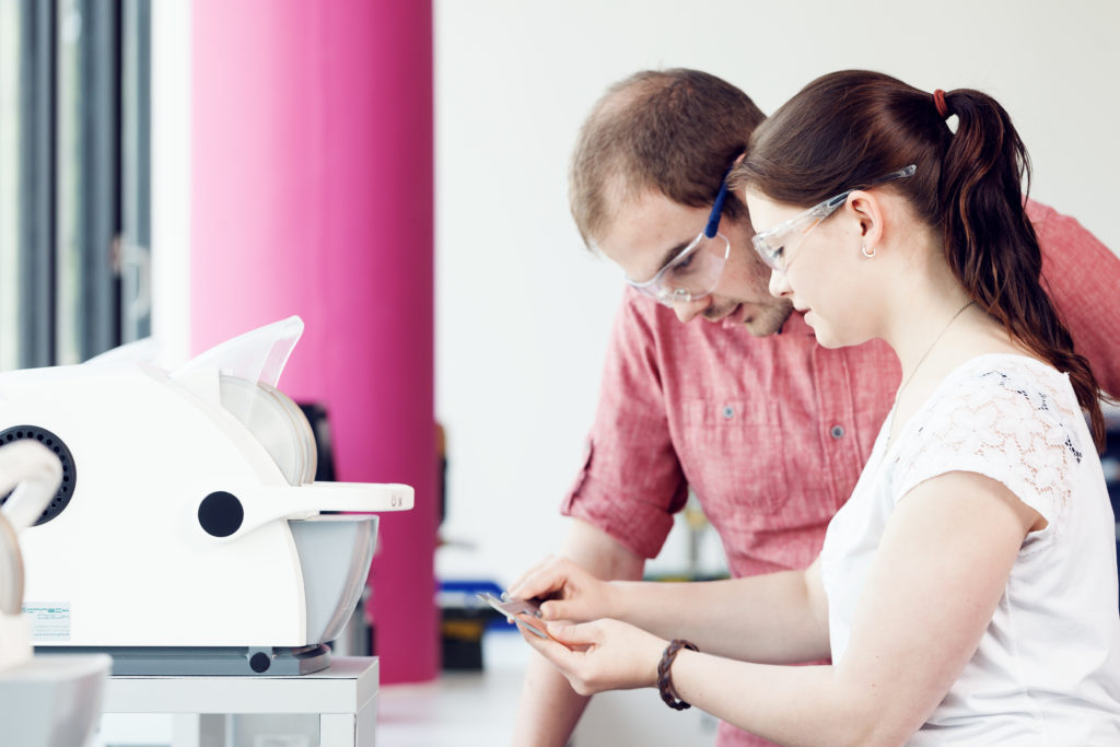 Berufsbild Augenoptiker - Südwestdeutscher Augenoptiker- und ...